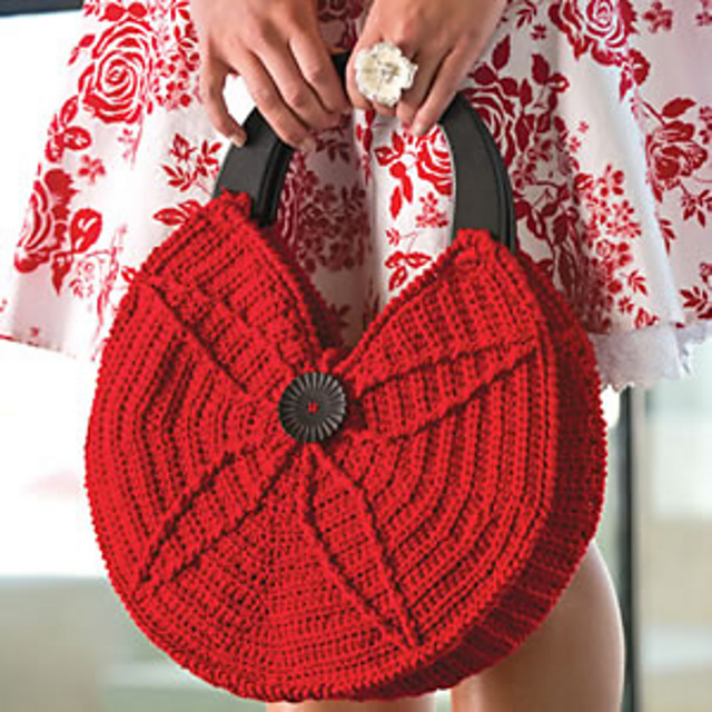 Ravelry: Roundabout bag pattern by Debra Arch