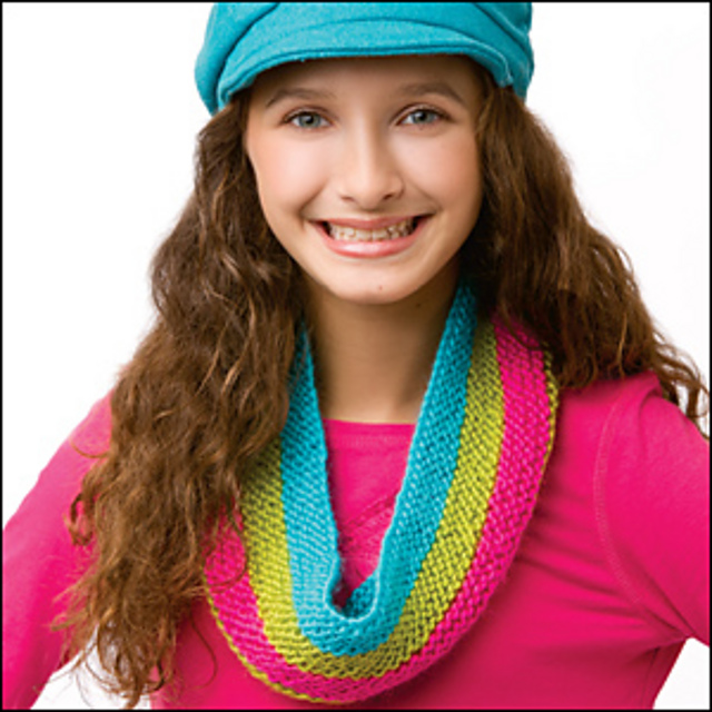 Ravelry: Easy in-the-Round Cowl pattern by Edie Eckman