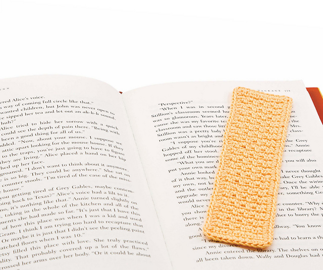 Ravelry: Seed Stitch Bookmark pattern by Susan Lowman