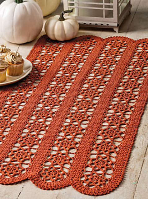 Ravelry: Scalloped Fall Runner pattern by Agnes Russell