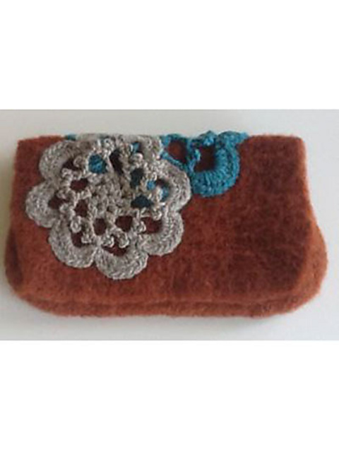 Ravelry: Crochet Clutch pattern by Robyn Chachula