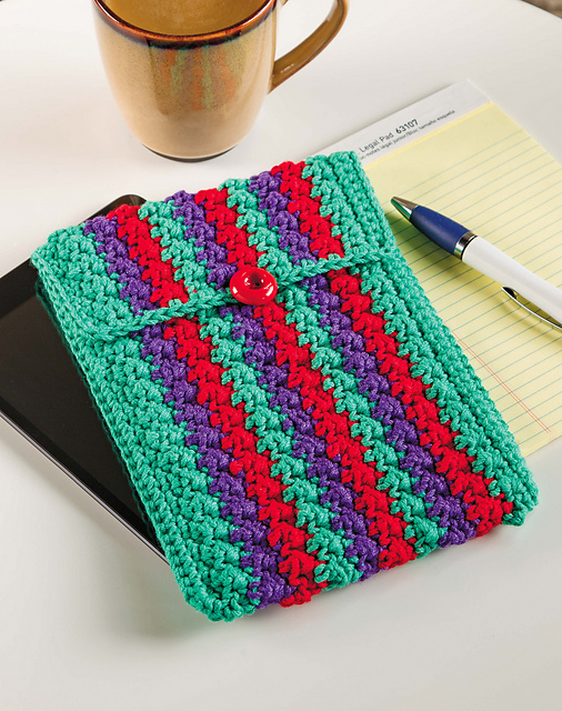 Ravelry: Textured Stripes Tablet Cozy pattern by Kathy North