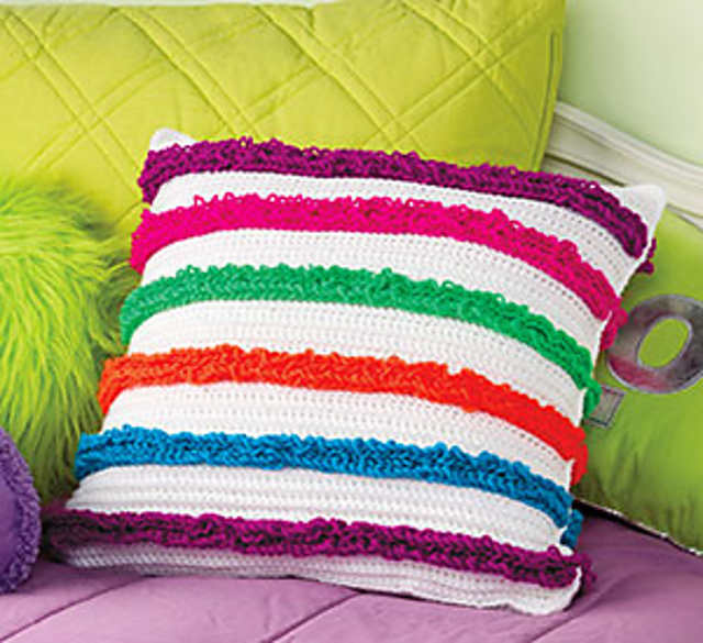 Ravelry: Loop-de-Loop Pillow pattern by Cora Rattle