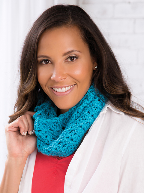 Ravelry: Always Warm Cowl pattern by Angela Plunkett