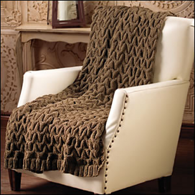 Ravelry: Horseshoe Throw pattern by Amy Polcyn