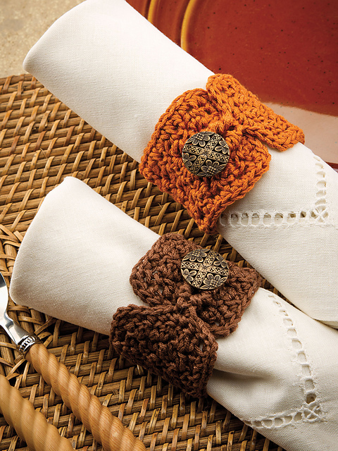 Ravelry: Buttoned Napkin Rings pattern by Carrie Carpenter