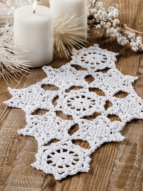 Ravelry: Wintry Mix Centerpiece pattern by Katherine Eng