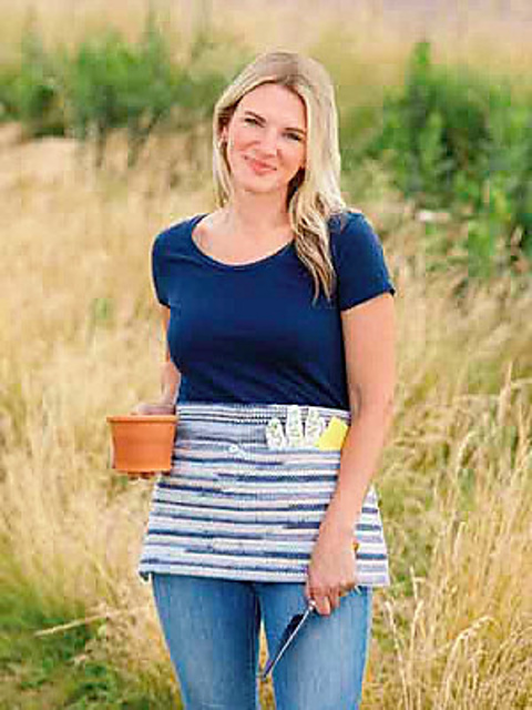 Ravelry: Beginner's Apron pattern by Cora