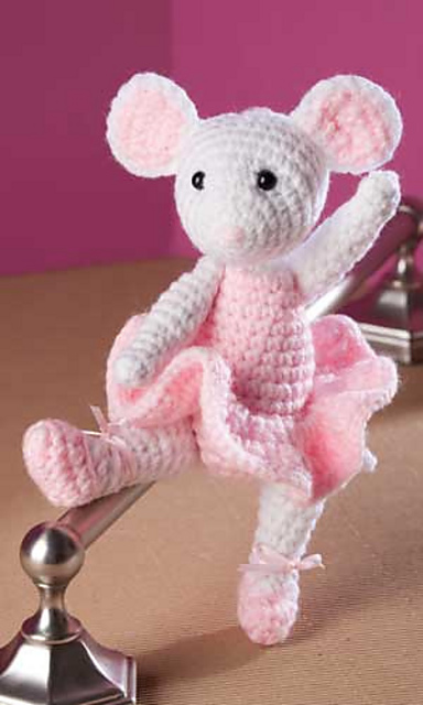 Ravelry: Ballerina Mouse pattern by Yvonne Odegard
