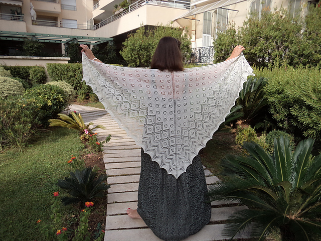 Ravelry: Rosebuds in Nice pattern by Maria Higgs
