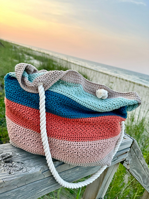 Ravelry: Seaside Beach Tote pattern by Kristi Garris