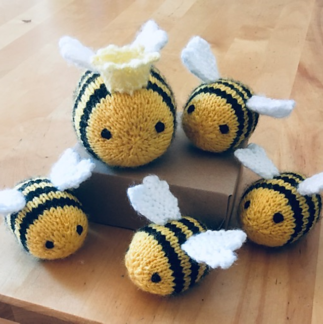 Ravelry: Busy Bees pattern by Matt Elliot-Ripley