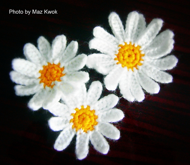 Ravelry: Daisy applique pattern by Maz Kwok