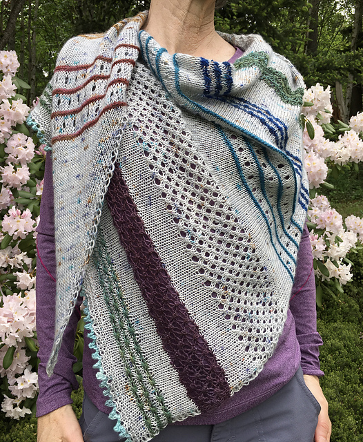 Ravelry: Star Strewn Shawl pattern by Kimberley Mumford