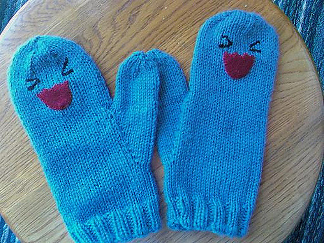 Ravelry: McLovin's Pokemon Wobbuffet Mittens