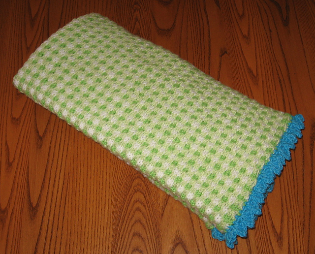 Ravelry: Maya's Gingham Baby Blanket pattern by Maureen Beaman