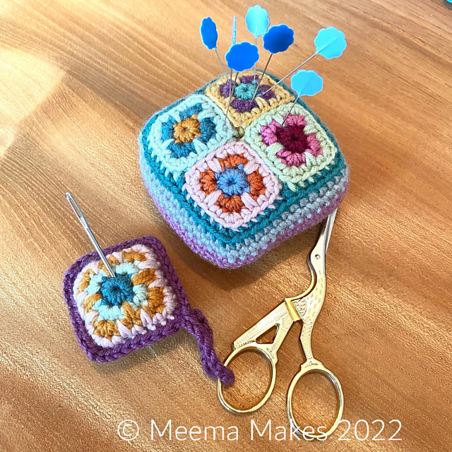 Ravelry: Teeny Tiny Squares pattern by Meema Makes