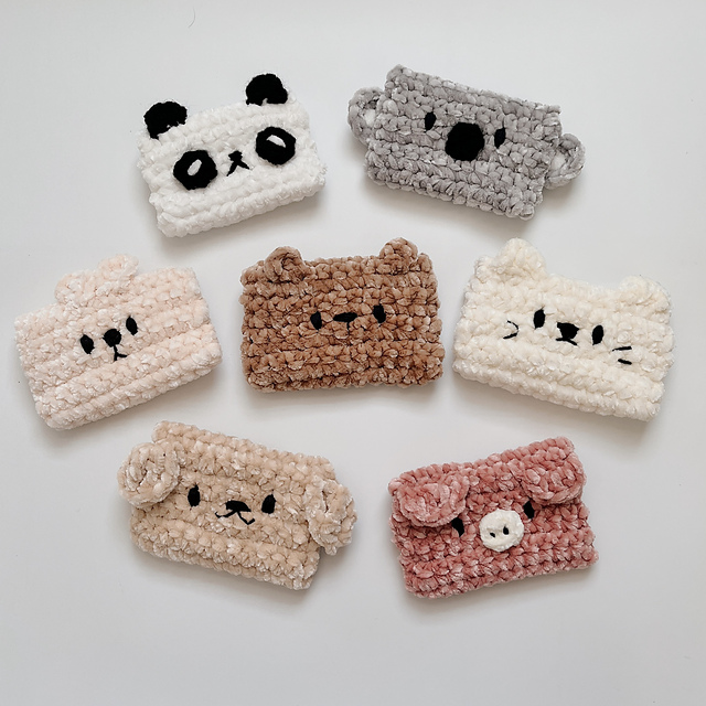Ravelry: Easy Animals Pouch pattern by Meemanan