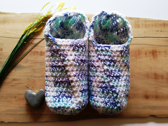 Ravelry: Pantoufle simple pattern by Mélanie Rioux