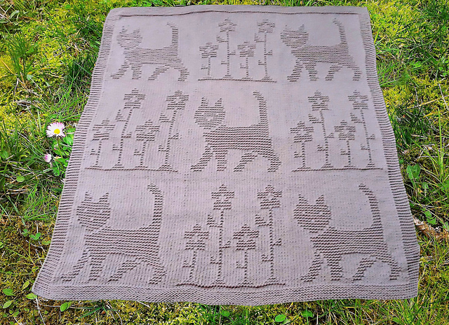 Ravelry: Cats Blanket pattern by Filomena Lanzara