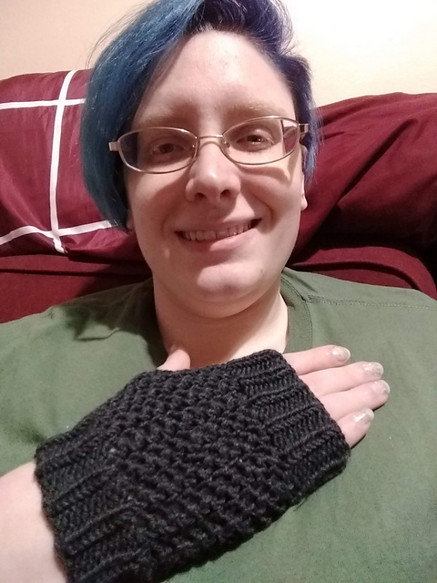 Ravelry: Nifty Netted Mitts pattern by Emily Anne Davies