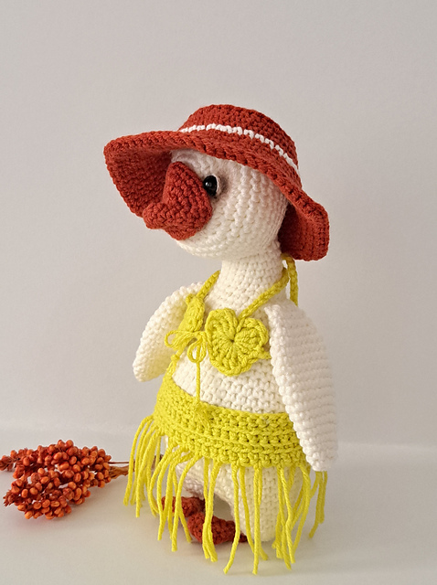 Ravelry: Mrs Goose pattern by Meri Tadevosyan