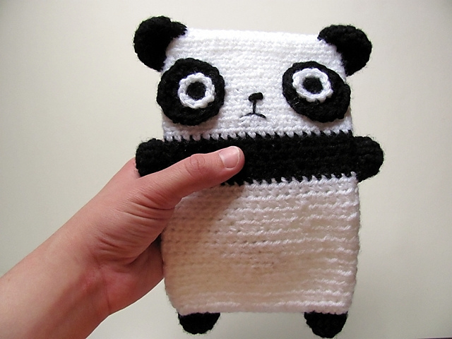 Ravelry: Panda kindle/e-reader/tablet Case pattern by Mevlinn Gusick
