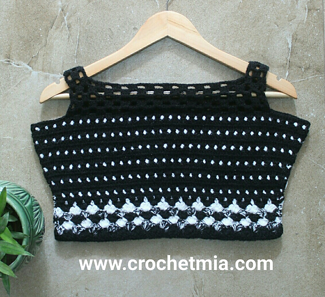 Ravelry: Shells and Pearls Crop Top pattern by Komal Raj