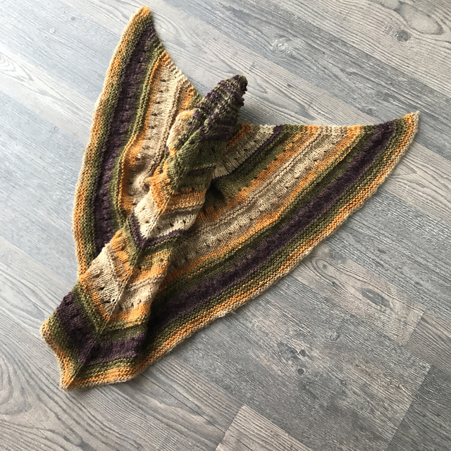 Ravelry: Mibisako's small shawl