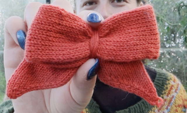 Ravelry: Simple Bow pattern by by Michelle Knappmann