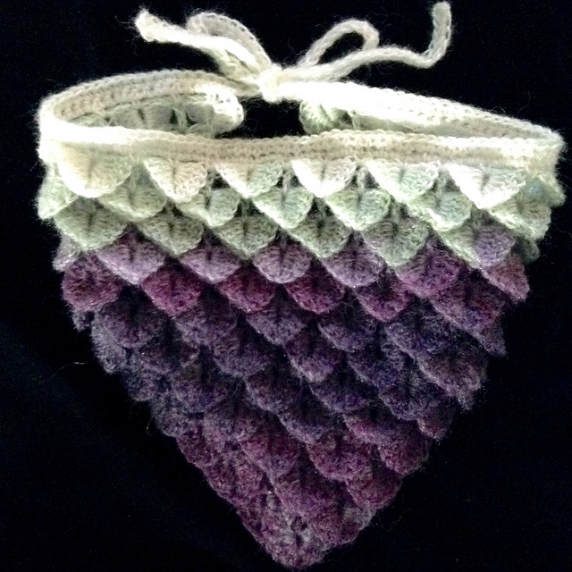 Ravelry: MidknightStarr's Dragon Scale Head Kerchief