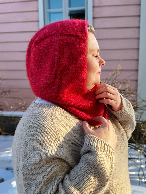 Ravelry: Friends Hood pattern by Tiina Huhtaniemi