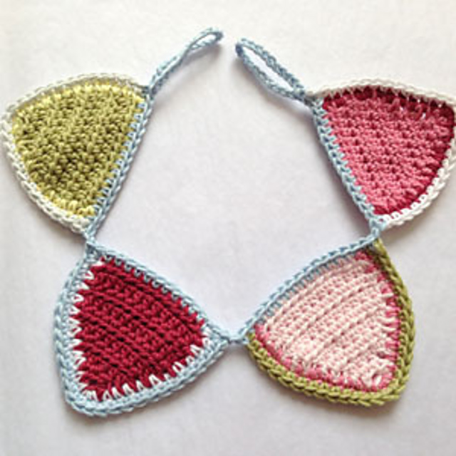 Ravelry: Mini crochet bunting pattern by Ruby & Custard