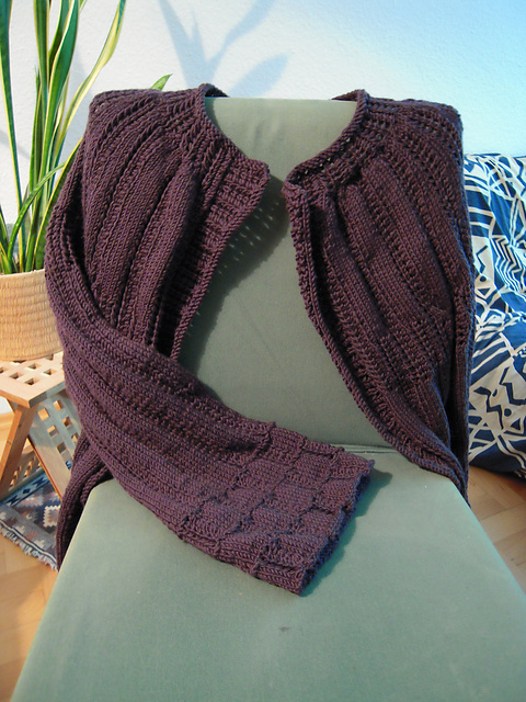 Ravelry: Elvira pattern by Mirella Lilli