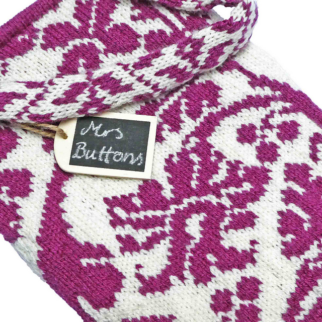 Ravelry: Elizabethan Floral Bag pattern by Mrs Buttons