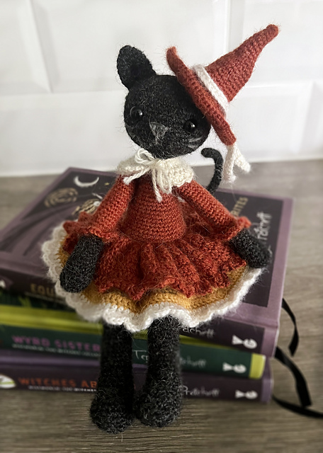 Ravelry: Winifred the little Witch Cat pattern by MissDodgers
