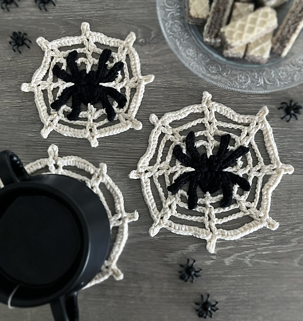Ravelry: Itsy Bitsy Spider Coaster pattern by MissDodgers