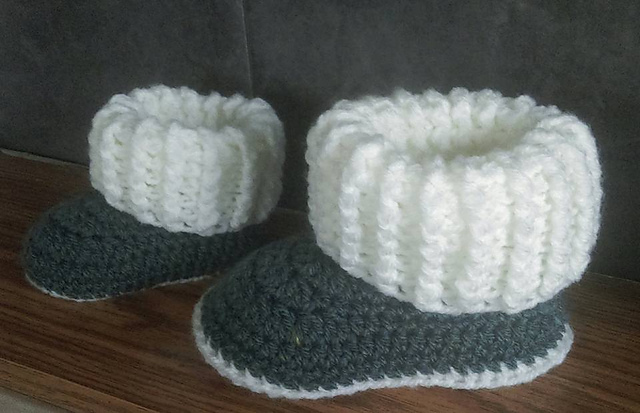 Ravelry: Ugg Style Slipper Boots pattern by Jinty Lyons