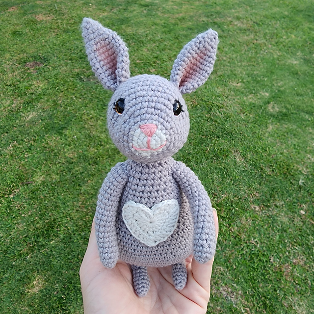 Ravelry: Lulu Rabbit pattern by Laure Roberts