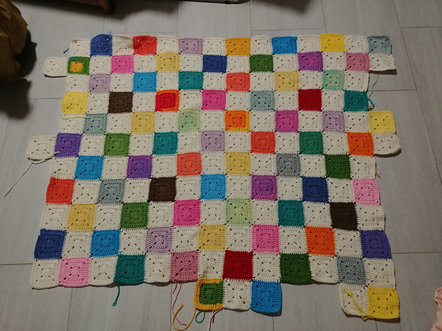Ravelry: MissMeliss89's Battenberg Couch Blanket