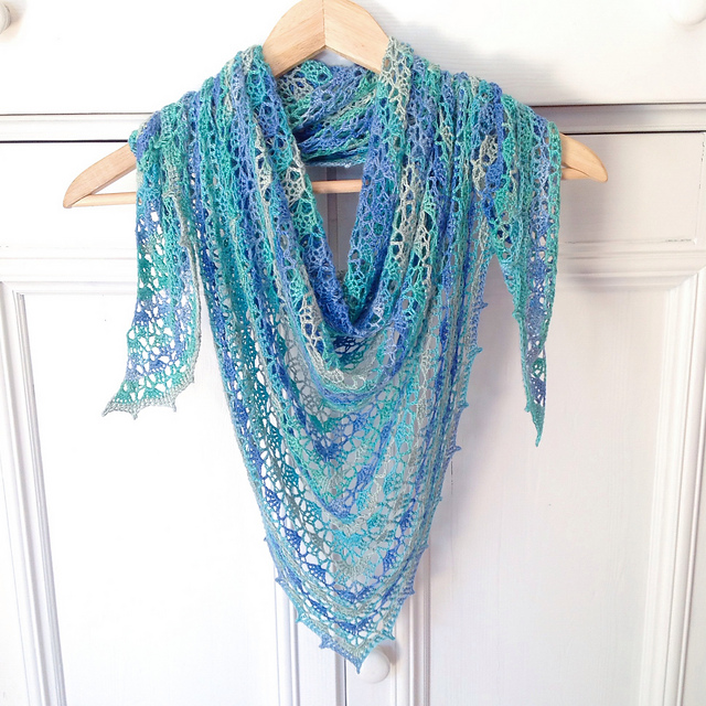 Ravelry: MissNeriss' Spring Shawl