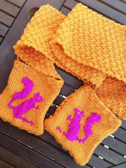 Ravelry: Squirrel Pocket Scarf pattern by Natalie Smart
