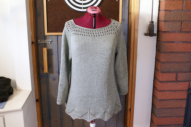 Ravelry: 25. Nyörikauluksellinen neule pattern by Arja Viitala