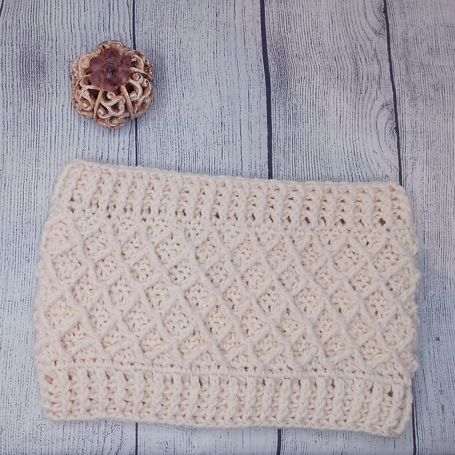 Ravelry: Gallia pattern by Marissa Arnold