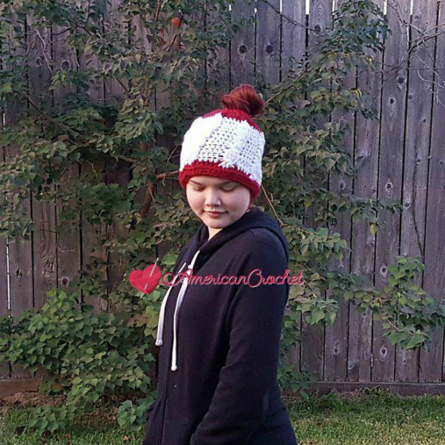Ravelry: White Berry Cable Messy Bun pattern by Mistie Bush