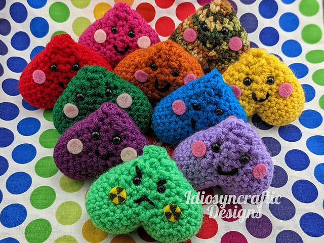Ravelry: Testicle Hackeysack pattern by Shannon Linn