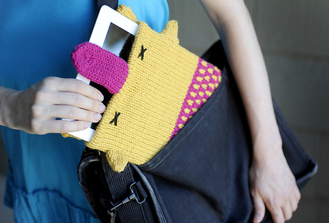 Ravelry: Flatso pattern by Anna Hrachovec