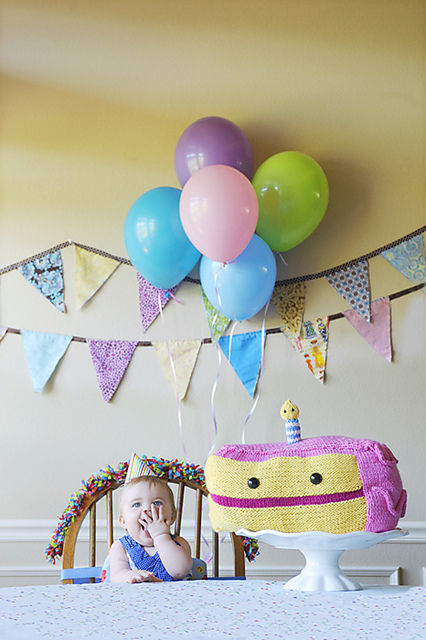 Ravelry: Baby Cakes pattern by Anna Hrachovec