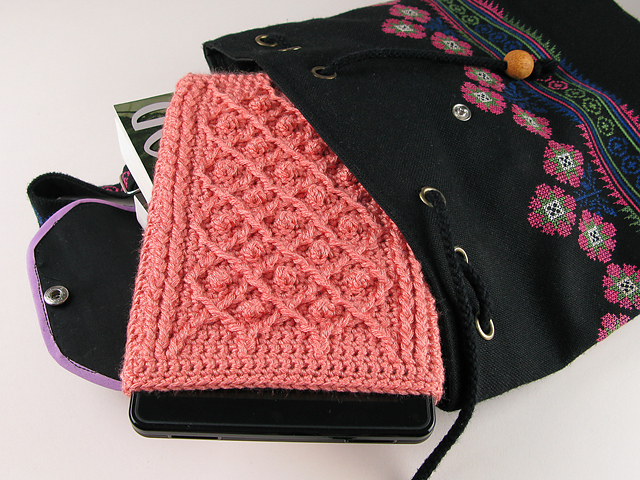Ravelry: Kindle Fire Cover Rose Trellis pattern by Carrie Wolf
