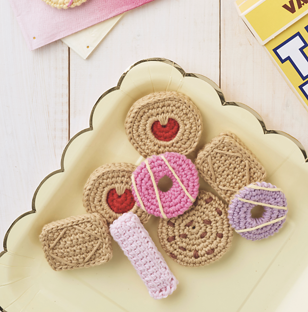 Ravelry: Fancy a cuppa biscuits pattern by Emma Lyons